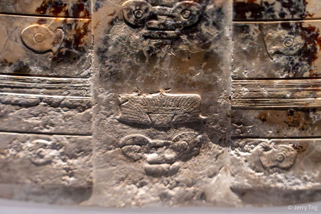 National Treasure – Royal Jade Cong (Neolithic Period) – live2makan
